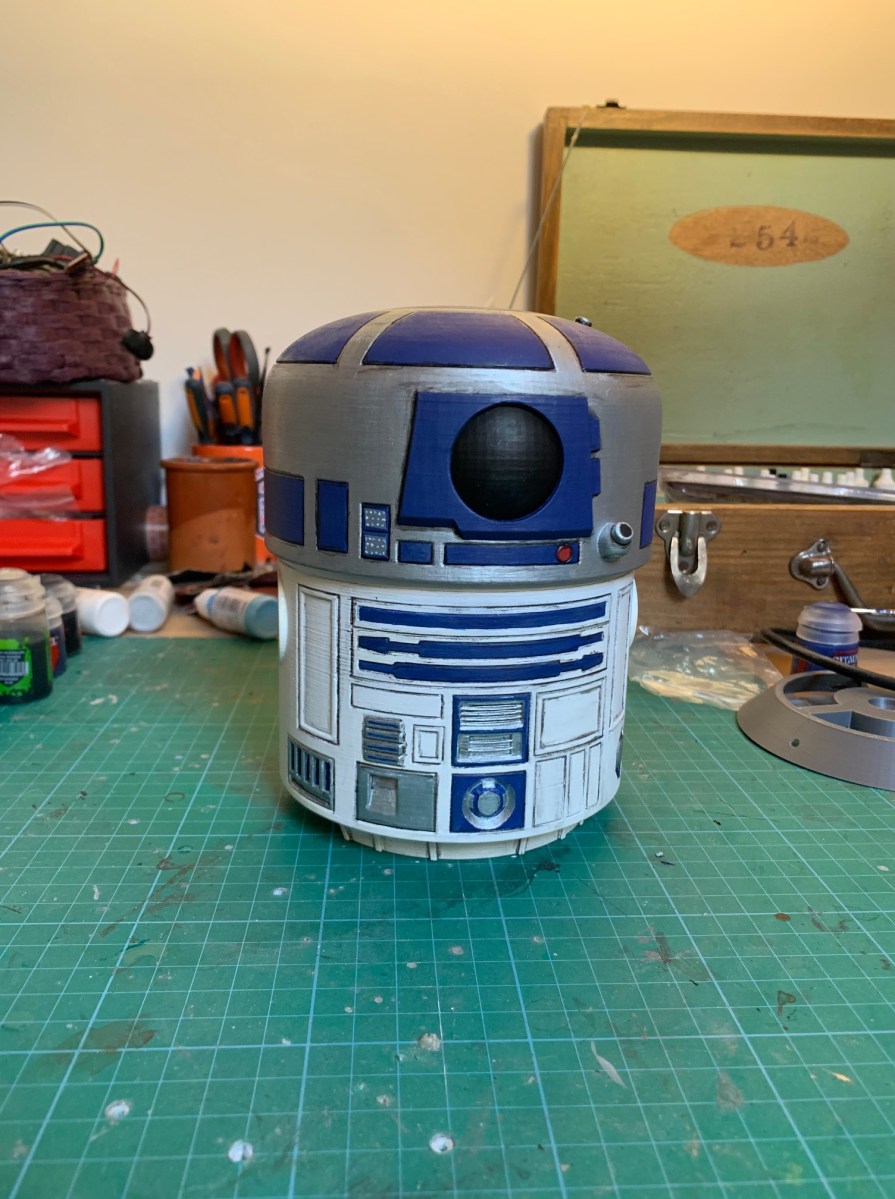Baby R2-D2 – (3) Cuerpo terminado
